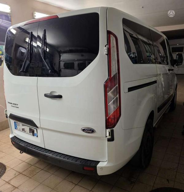 White Ford Transit Custom 2020 in Taurage, with an engine capacity of 2.00 L and mileage of 214 thousand km for 10600 €, photo 5 on AUTOMOTO.COM.LV