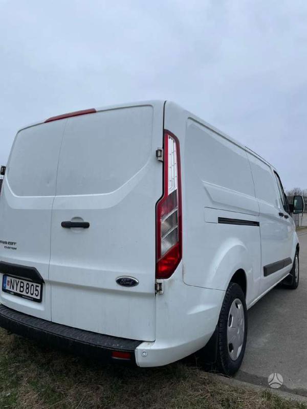 Balts Ford Transit Custom 2020 Klaipėda, ar dzinēja tilpumu 2.00 L un nobraukumu 142 tūkst. km par 17200 €, foto 4 vietnē AUTOMOTO.COM.LV