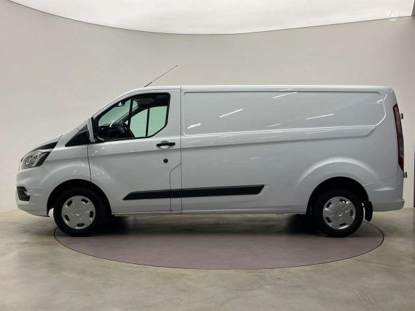 White Ford Transit Custom 2020 in Panevezys, with an engine capacity of 2.00 L and mileage of 142 thousand km for 11990 €, photo 5 on AUTOMOTO.COM.LV