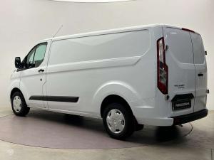 White Ford Transit Custom 2020 in Panevezys, with an engine capacity of 2.00 L and mileage of 142 thousand km for 11990 €, photo 6 on AUTOMOTO.COM.LV