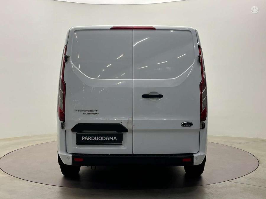 White Ford Transit Custom 2020 in Panevezys, with an engine capacity of 2.00 L and mileage of 142 thousand km for 11990 €, photo 7 on AUTOMOTO.COM.LV
