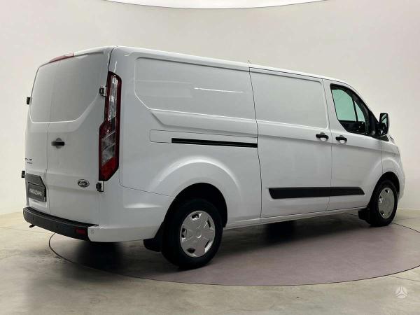 White Ford Transit Custom 2020 in Panevezys, with an engine capacity of 2.00 L and mileage of 142 thousand km for 11990 €, photo 8 on AUTOMOTO.COM.LV