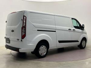 White Ford Transit Custom 2020 in Panevezys, with an engine capacity of 2.00 L and mileage of 142 thousand km for 11990 €, photo 8 on AUTOMOTO.COM.LV