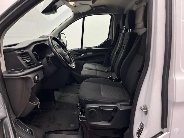 White Ford Transit Custom 2020 in Panevezys, with an engine capacity of 2.00 L and mileage of 142 thousand km for 11990 €, photo 9 on AUTOMOTO.COM.LV