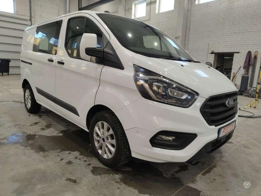 Balts Ford Transit Custom 2020 Klaipėda, ar dzinēja tilpumu 2.00 L un nobraukumu 226 tūkst. km par 9400 €, foto 3 vietnē AUTOMOTO.COM.LV