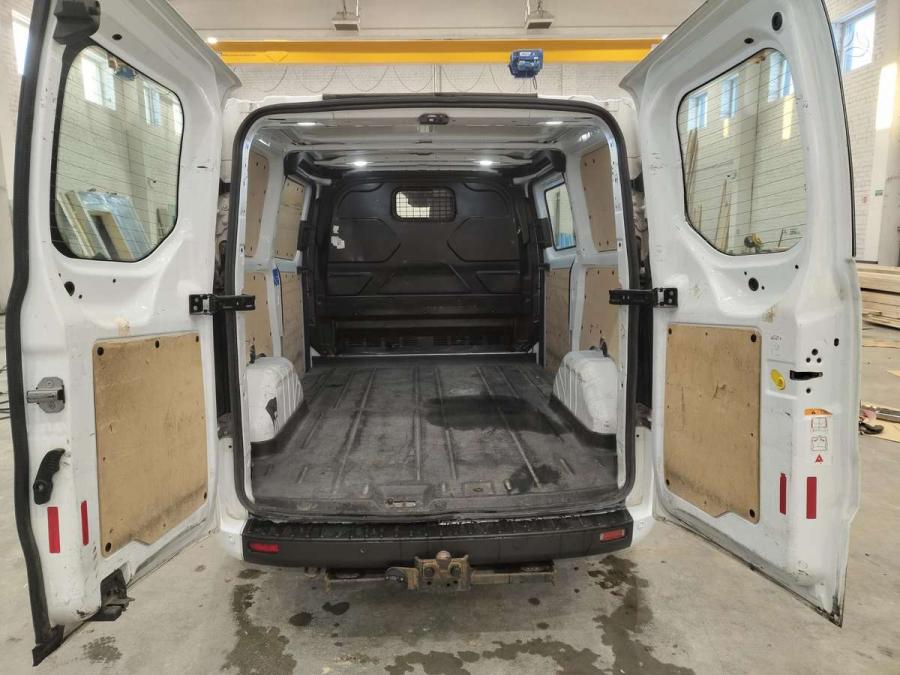 Balts Ford Transit Custom 2020 Klaipėda, ar dzinēja tilpumu 2.00 L un nobraukumu 226 tūkst. km par 9400 €, foto 9 vietnē AUTOMOTO.COM.LV