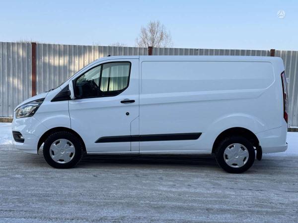 White Ford Transit Custom 2020 in Vilkaviskis, with an engine capacity of 2.00 L and mileage of 59 thousand km for 13673 €, photo 2 on AUTOMOTO.COM.LV