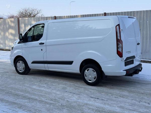 White Ford Transit Custom 2020 in Vilkaviskis, with an engine capacity of 2.00 L and mileage of 59 thousand km for 13673 €, photo 3 on AUTOMOTO.COM.LV