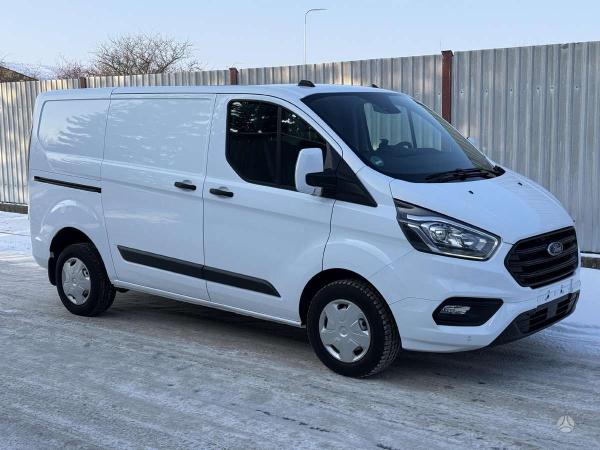 White Ford Transit Custom 2020 in Vilkaviskis, with an engine capacity of 2.00 L and mileage of 59 thousand km for 13673 €, photo 6 on AUTOMOTO.COM.LV