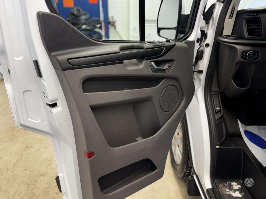 Balts Ford Transit Custom 2020 Radviliškis, ar dzinēja tilpumu 2.00 L un nobraukumu 143 tūkst. km par 15669 €, foto 10 vietnē AUTOMOTO.COM.LV