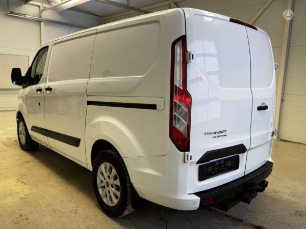 White Ford Transit Custom 2020 in Radviliskis, with an engine capacity of 2.00 L and mileage of 143 thousand km for 15669 €, photo 7 on AUTOMOTO.COM.LV