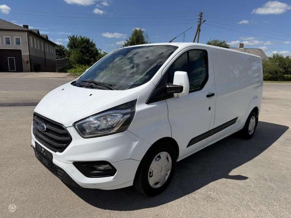 White Ford Transit Custom 2020 in Skaudvile, with an engine capacity of 2.00 L and mileage of 186 thousand km for 11900 €, photo 1 on AUTOMOTO.COM.LV