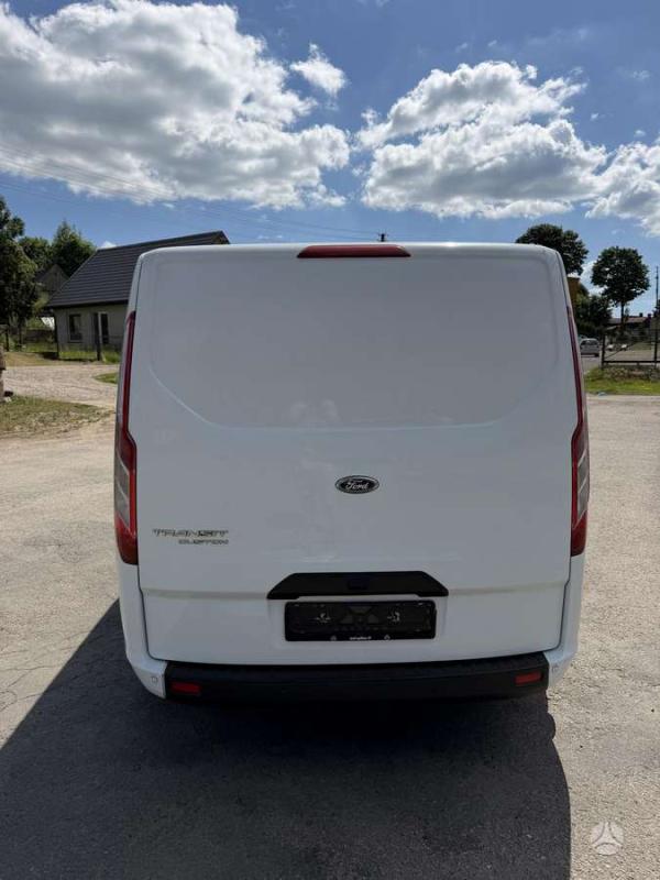 White Ford Transit Custom 2020 in Skaudvile, with an engine capacity of 2.00 L and mileage of 186 thousand km for 11900 €, photo 6 on AUTOMOTO.COM.LV