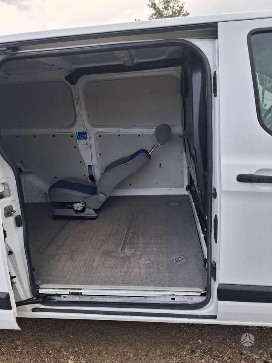 Balts Ford Transit Custom 2020 Rokiškis, ar dzinēja tilpumu 2.00 L un nobraukumu 171 tūkst. km par 5500 €, foto 13 vietnē AUTOMOTO.COM.LV