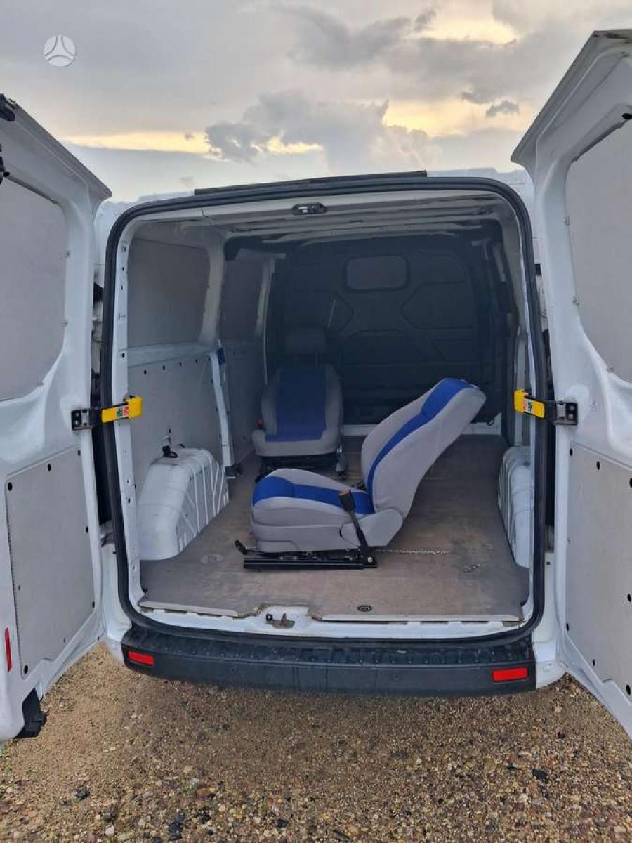 Balts Ford Transit Custom 2020 Rokiškis, ar dzinēja tilpumu 2.00 L un nobraukumu 171 tūkst. km par 5500 €, foto 14 vietnē AUTOMOTO.COM.LV
