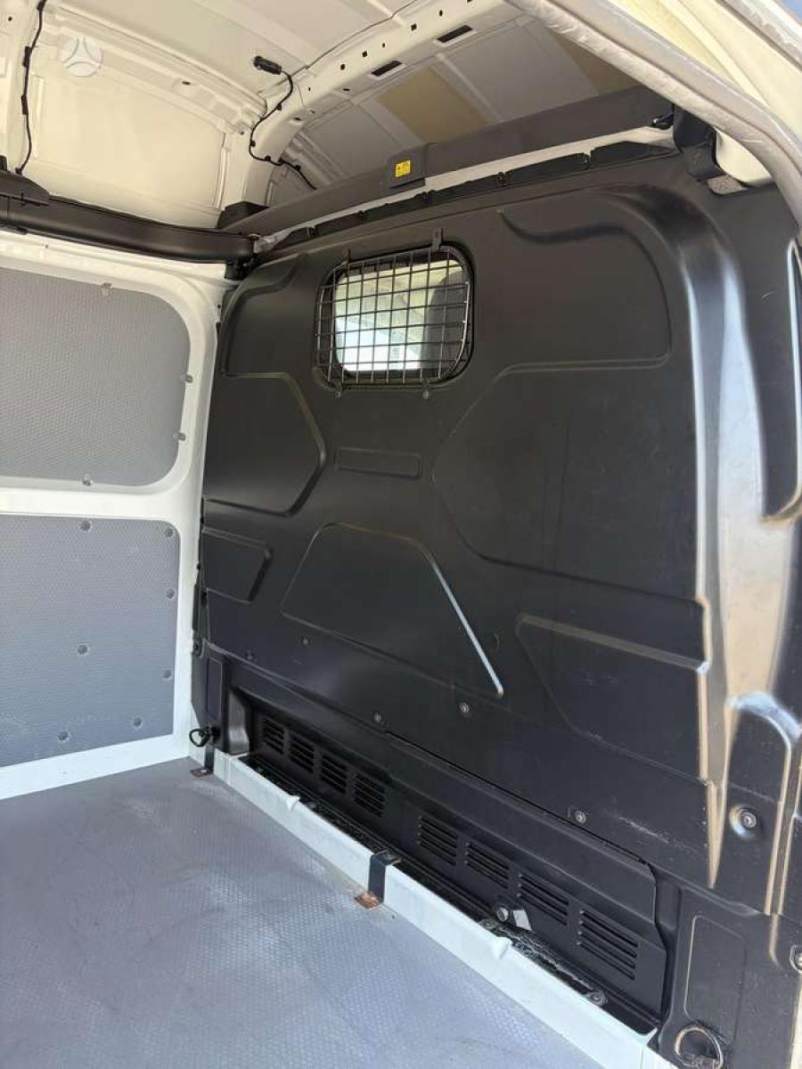 Balts Ford Transit Custom 2020 Viļņa, ar dzinēja tilpumu 2.00 L un nobraukumu 109 tūkst. km par 14900 €, foto 15 vietnē AUTOMOTO.COM.LV