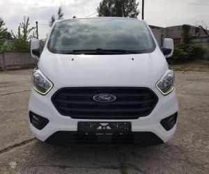 White Ford Transit Custom 2020 in Siauliai, with an engine capacity of 2.00 L and mileage of 306 thousand km for 8900 €, photo 3 on AUTOMOTO.COM.LV