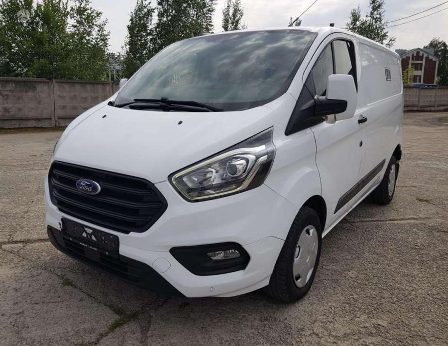 White Ford Transit Custom 2020 in Siauliai, with an engine capacity of 2.00 L and mileage of 306 thousand km for 8900 €, photo 4 on AUTOMOTO.COM.LV