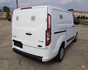 White Ford Transit Custom 2020 in Siauliai, with an engine capacity of 2.00 L and mileage of 306 thousand km for 8900 €, photo 5 on AUTOMOTO.COM.LV