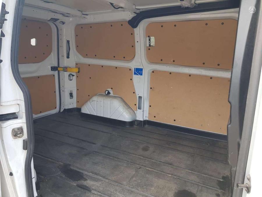 White Ford Transit Custom 2020 in Siauliai, with an engine capacity of 2.00 L and mileage of 306 thousand km for 8900 €, photo 12 on AUTOMOTO.COM.LV