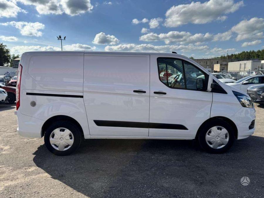 White Ford Transit Custom 2020 in Radviliskis, with an engine capacity of 2.00 L and mileage of 158 thousand km for 14459 €, photo 7 on AUTOMOTO.COM.LV