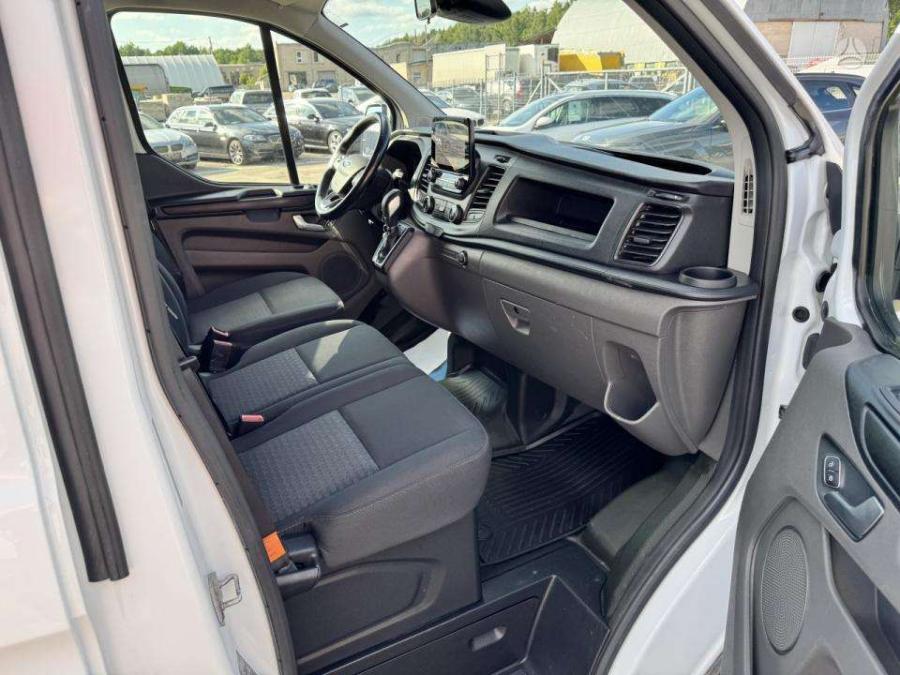 White Ford Transit Custom 2020 in Radviliskis, with an engine capacity of 2.00 L and mileage of 158 thousand km for 14459 €, photo 19 on AUTOMOTO.COM.LV