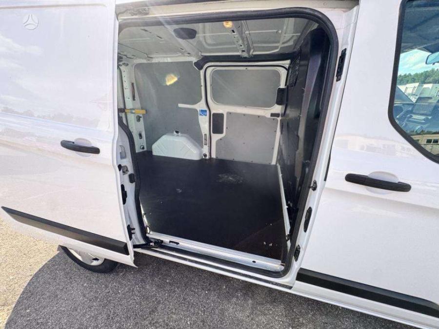 White Ford Transit Custom 2020 in Radviliskis, with an engine capacity of 2.00 L and mileage of 158 thousand km for 14459 €, photo 22 on AUTOMOTO.COM.LV