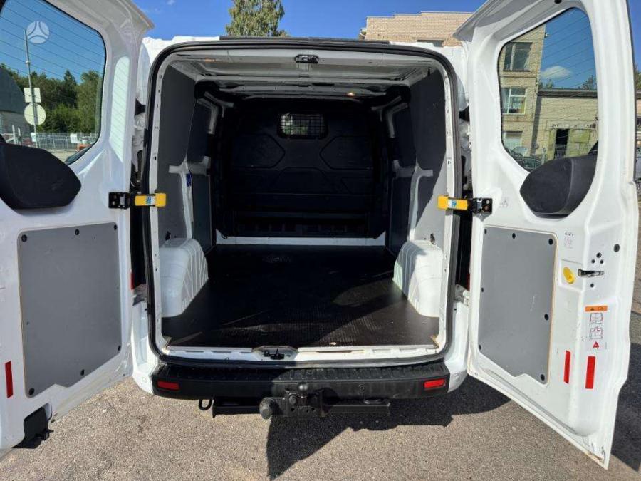 White Ford Transit Custom 2020 in Radviliskis, with an engine capacity of 2.00 L and mileage of 158 thousand km for 14459 €, photo 24 on AUTOMOTO.COM.LV