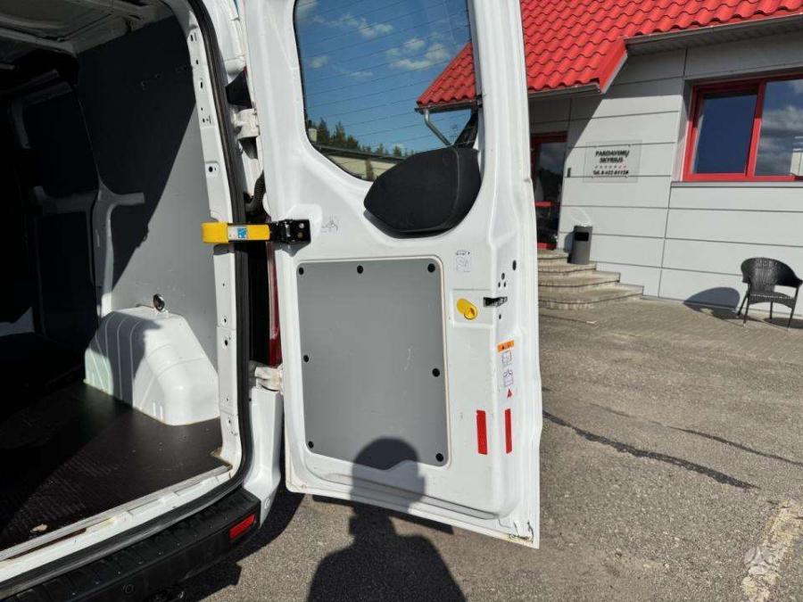 White Ford Transit Custom 2020 in Radviliskis, with an engine capacity of 2.00 L and mileage of 158 thousand km for 14459 €, photo 26 on AUTOMOTO.COM.LV