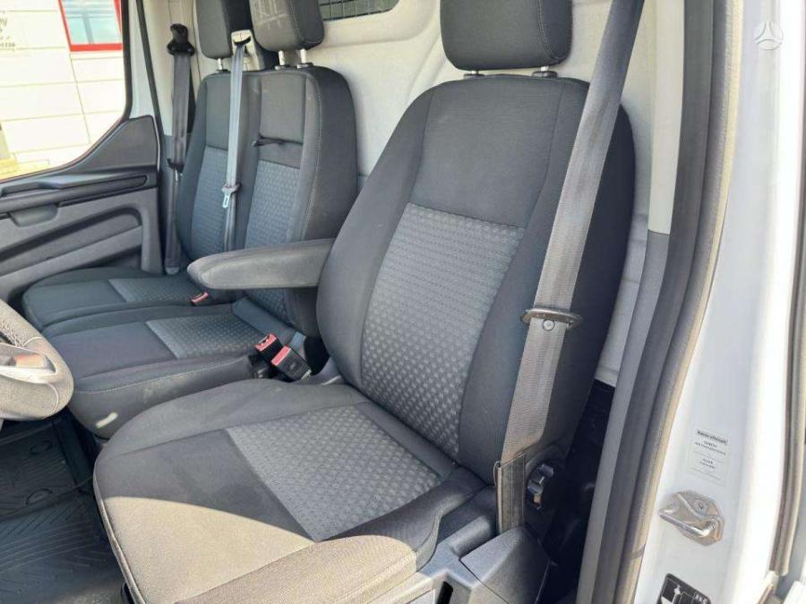 White Ford Transit Custom 2020 in Radviliskis, with an engine capacity of 2.00 L and mileage of 158 thousand km for 14459 €, photo 28 on AUTOMOTO.COM.LV