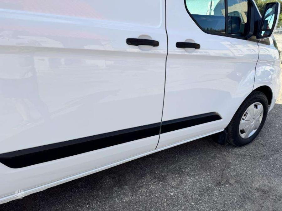 White Ford Transit Custom 2020 in Radviliskis, with an engine capacity of 2.00 L and mileage of 158 thousand km for 14459 €, photo 31 on AUTOMOTO.COM.LV