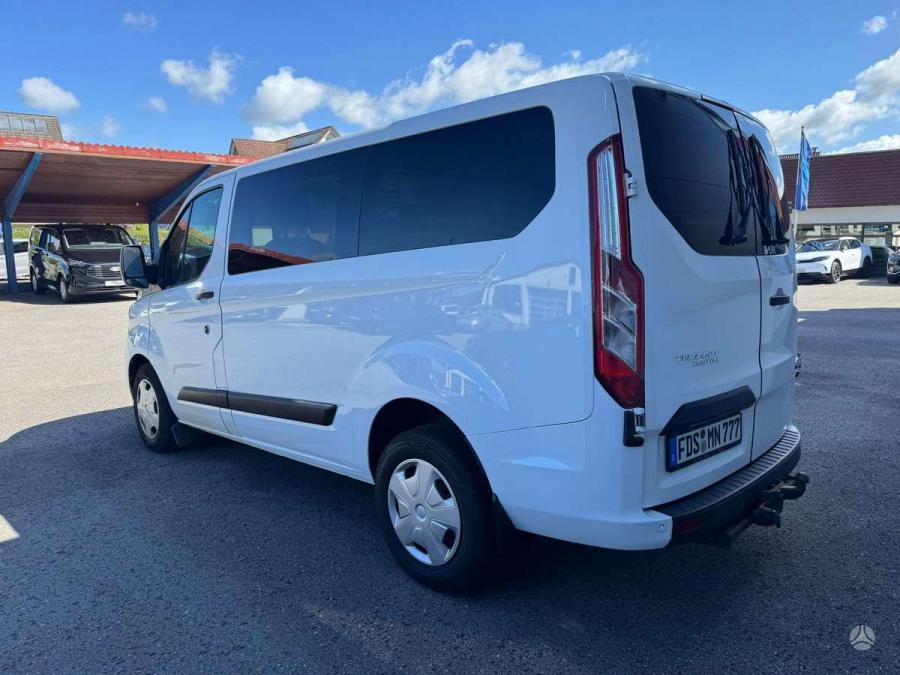 White Ford Transit Custom 2020 in Prienai, with an engine capacity of 2.00 L and mileage of 177 thousand km for 10900 €, photo 5 on AUTOMOTO.COM.LV