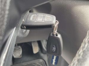 Balts Ford Transit Custom 2020 Tauragė, ar dzinēja tilpumu 2.00 L un nobraukumu 285 tūkst. km par 8000 €, foto 12 vietnē AUTOMOTO.COM.LV