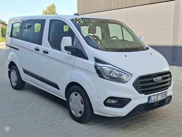 Ford Transit Custom 2020 in Siauliai on AUTOMOTO.COM.LV White Ford Transit Custom 2020 in Siauliai, with an engine capacity of 2.00 L and mileage of 140 thousand km for 17950 €, photo 3 on AUTOMOTO.COM.LV