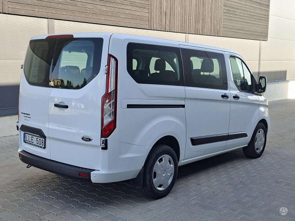 Ford Transit Custom 2020 in Siauliai on AUTOMOTO.COM.LV White Ford Transit Custom 2020 in Siauliai, with an engine capacity of 2.00 L and mileage of 140 thousand km for 17950 €, photo 5 on AUTOMOTO.COM.LV