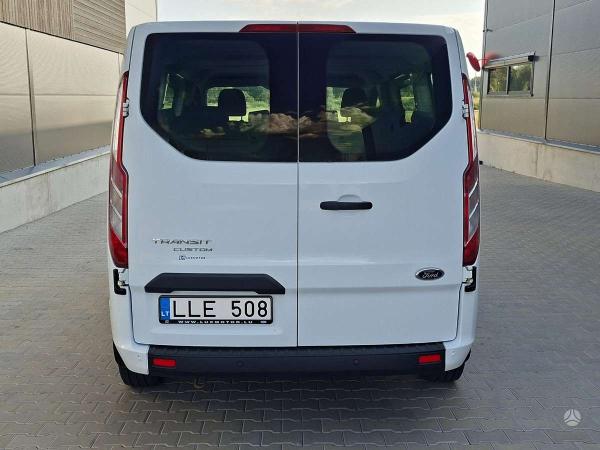 Ford Transit Custom 2020 in Siauliai on AUTOMOTO.COM.LV White Ford Transit Custom 2020 in Siauliai, with an engine capacity of 2.00 L and mileage of 140 thousand km for 17950 €, photo 6 on AUTOMOTO.COM.LV