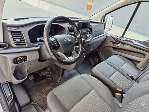 Ford Transit Custom 2020 in Siauliai on AUTOMOTO.COM.LV White Ford Transit Custom 2020 in Siauliai, with an engine capacity of 2.00 L and mileage of 140 thousand km for 17950 €, photo 10 on AUTOMOTO.COM.LV