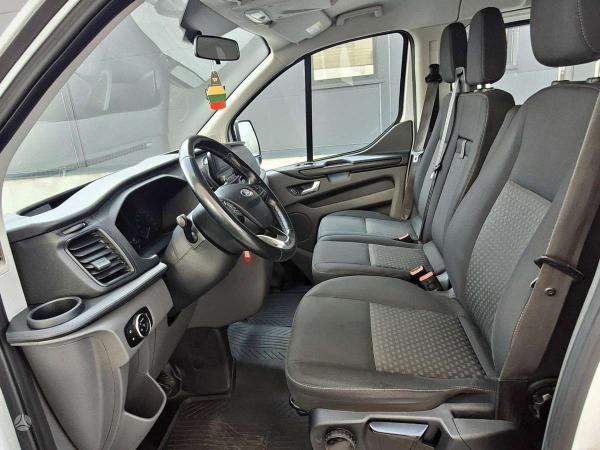 Ford Transit Custom 2020 in Siauliai on AUTOMOTO.COM.LV White Ford Transit Custom 2020 in Siauliai, with an engine capacity of 2.00 L and mileage of 140 thousand km for 17950 €, photo 11 on AUTOMOTO.COM.LV