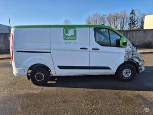 White Ford Transit Custom 2021 in Mazeikiai, with an engine capacity of 2.00 L and mileage of 118 thousand km for 3150 €, photo 2 on AUTOMOTO.COM.LV