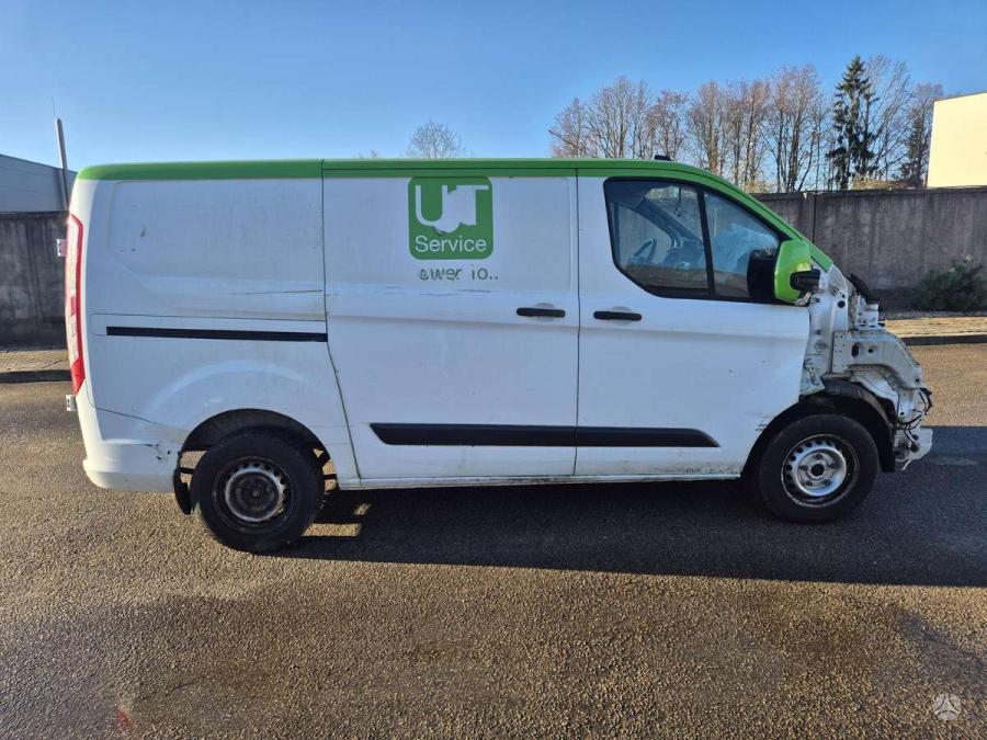 White Ford Transit Custom 2021 in Mazeikiai, with an engine capacity of 2.00 L and mileage of 118 thousand km for 3150 €, photo 2 on AUTOMOTO.COM.LV