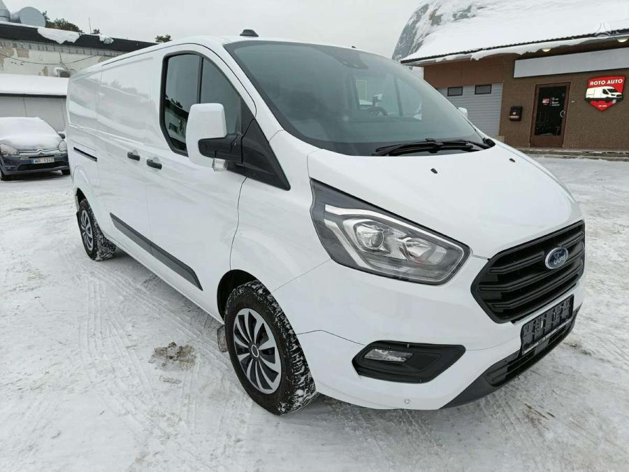 White Ford Transit Custom 2021 in Tallinn, with an engine capacity of 2.00 L and mileage of 146 thousand km for 15600 €, photo 2 on AUTOMOTO.COM.LV