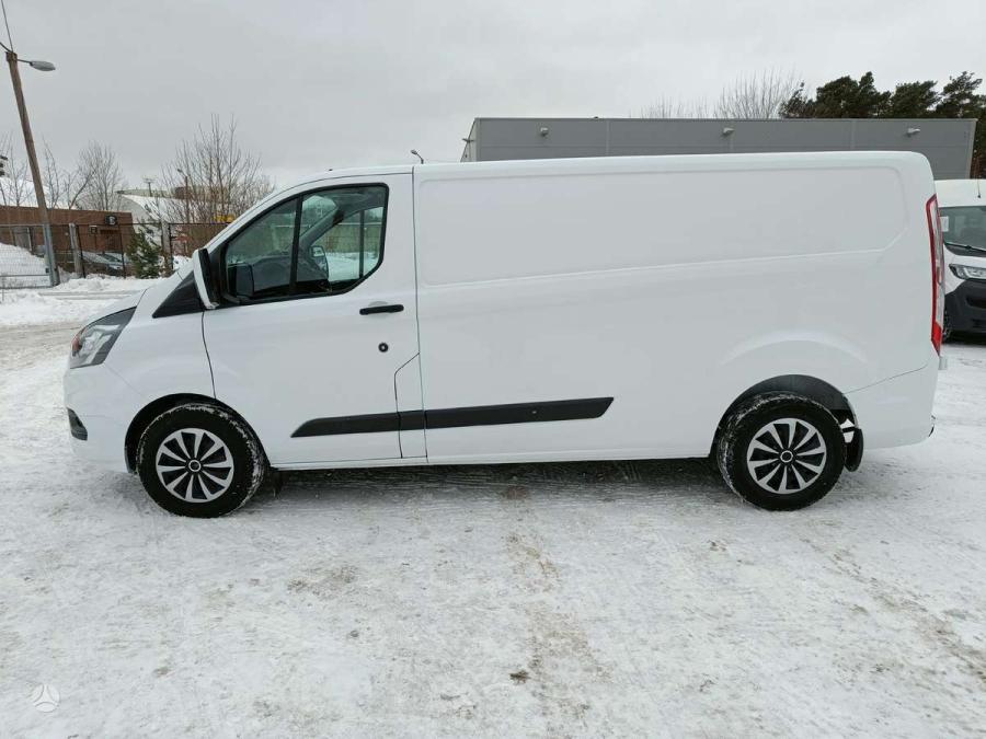 White Ford Transit Custom 2021 in Tallinn, with an engine capacity of 2.00 L and mileage of 146 thousand km for 15600 €, photo 6 on AUTOMOTO.COM.LV
