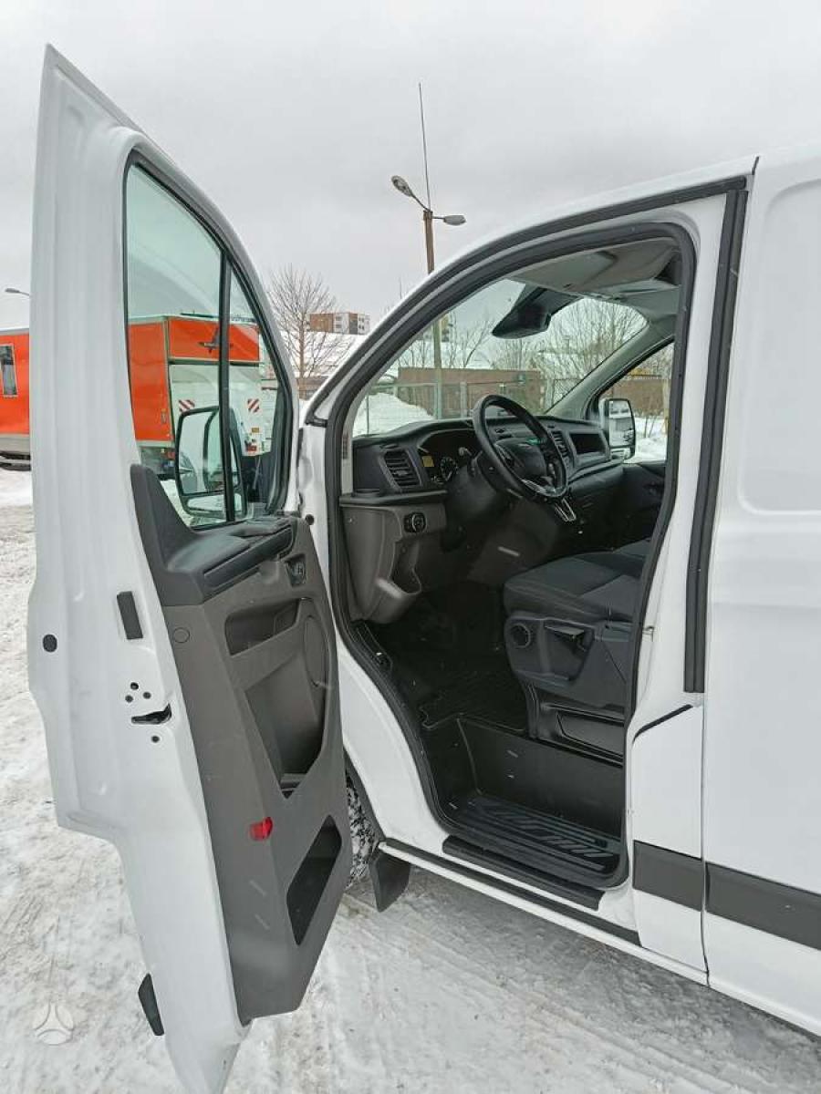 White Ford Transit Custom 2021 in Tallinn, with an engine capacity of 2.00 L and mileage of 146 thousand km for 15600 €, photo 16 on AUTOMOTO.COM.LV