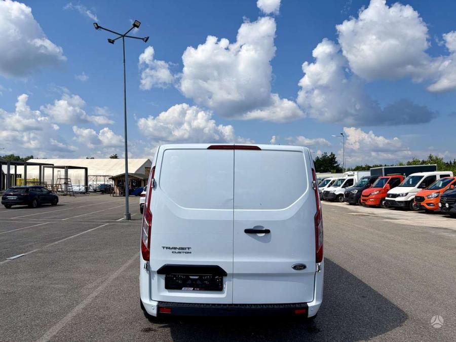 Balts Ford Transit Custom 2021 Viļņa, ar dzinēja tilpumu 2.00 L un nobraukumu 208 tūkst. km par 12900 €, foto 7 vietnē AUTOMOTO.COM.LV