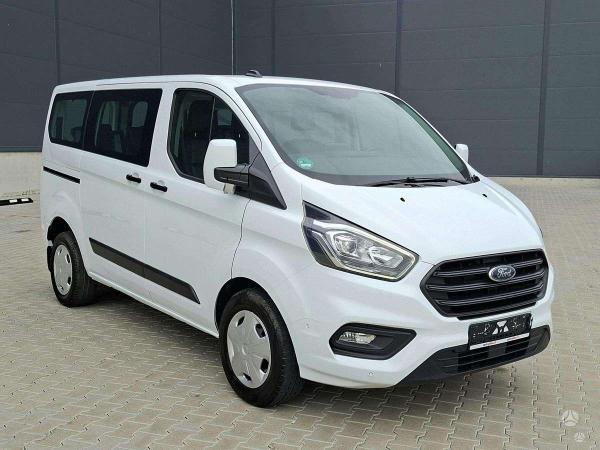 White Ford Transit Custom 2021 in Siauliai, with an engine capacity of 2.00 L and mileage of 175 thousand km for 18950 €, photo 2 on AUTOMOTO.COM.LV