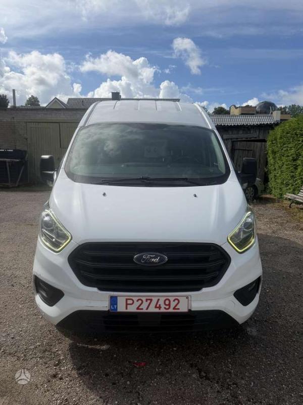 White Ford Transit Custom 2021 in Palanga, with an engine capacity of 2.00 L and mileage of 295 thousand km for 12500 €, photo 2 on AUTOMOTO.COM.LV