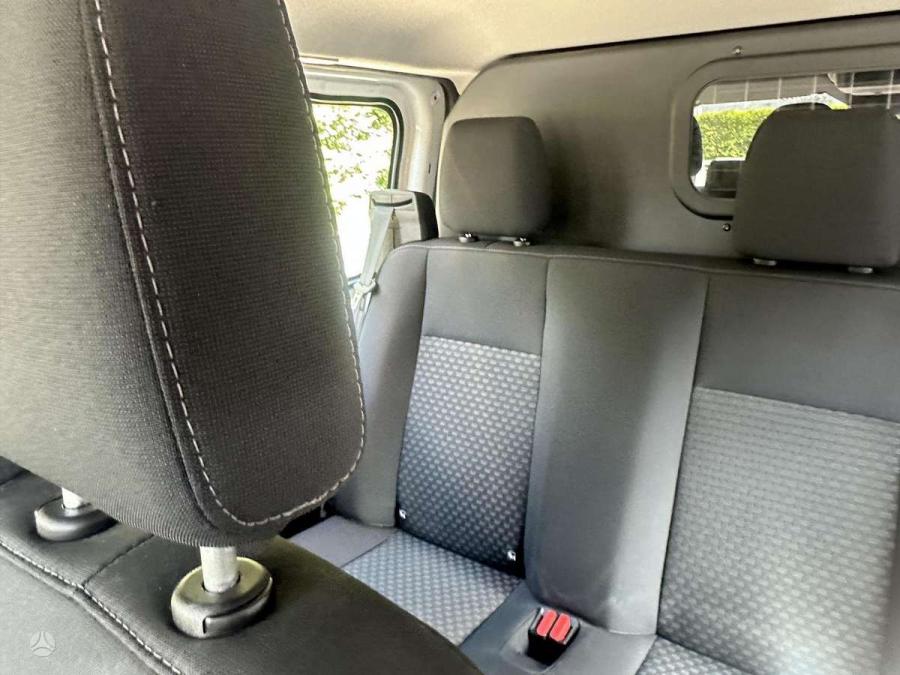 White Ford Transit Custom 2021 in Silute, with an engine capacity of 2.00 L and mileage of 153 thousand km for 14990 €, photo 15 on AUTOMOTO.COM.LV