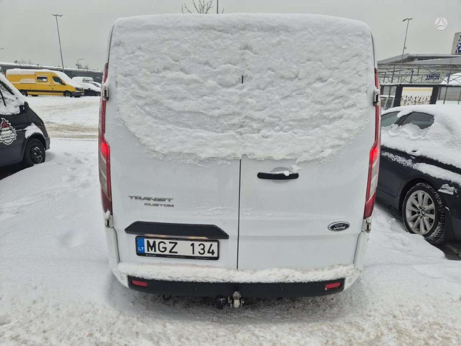 Balts Ford Transit Custom 2022 Viļņa, ar dzinēja tilpumu 2.00 L un nobraukumu 182 tūkst. km par 13900 €, foto 9 vietnē AUTOMOTO.COM.LV
