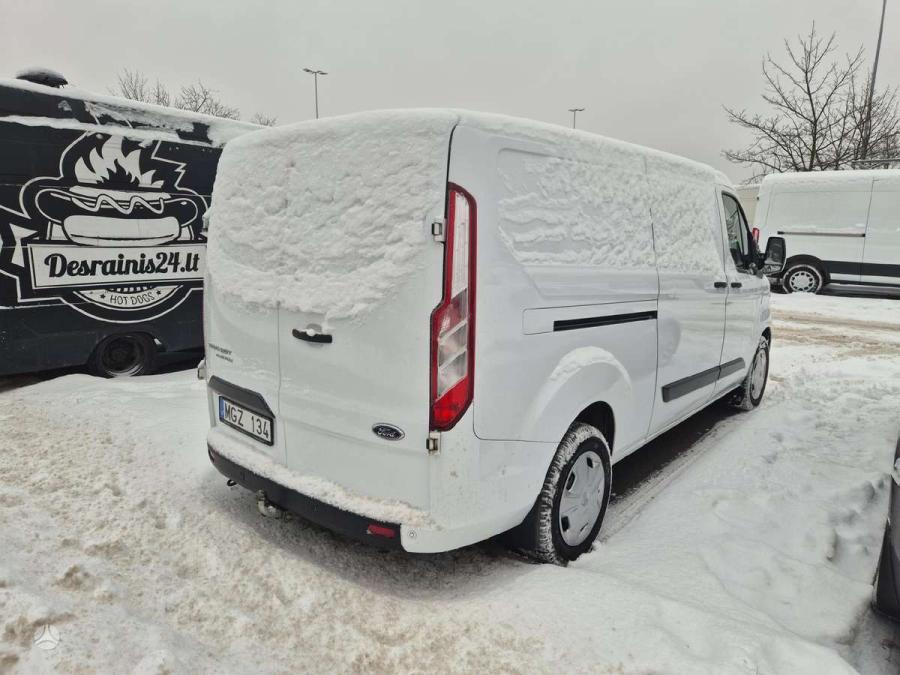 Balts Ford Transit Custom 2022 Viļņa, ar dzinēja tilpumu 2.00 L un nobraukumu 182 tūkst. km par 13900 €, foto 10 vietnē AUTOMOTO.COM.LV