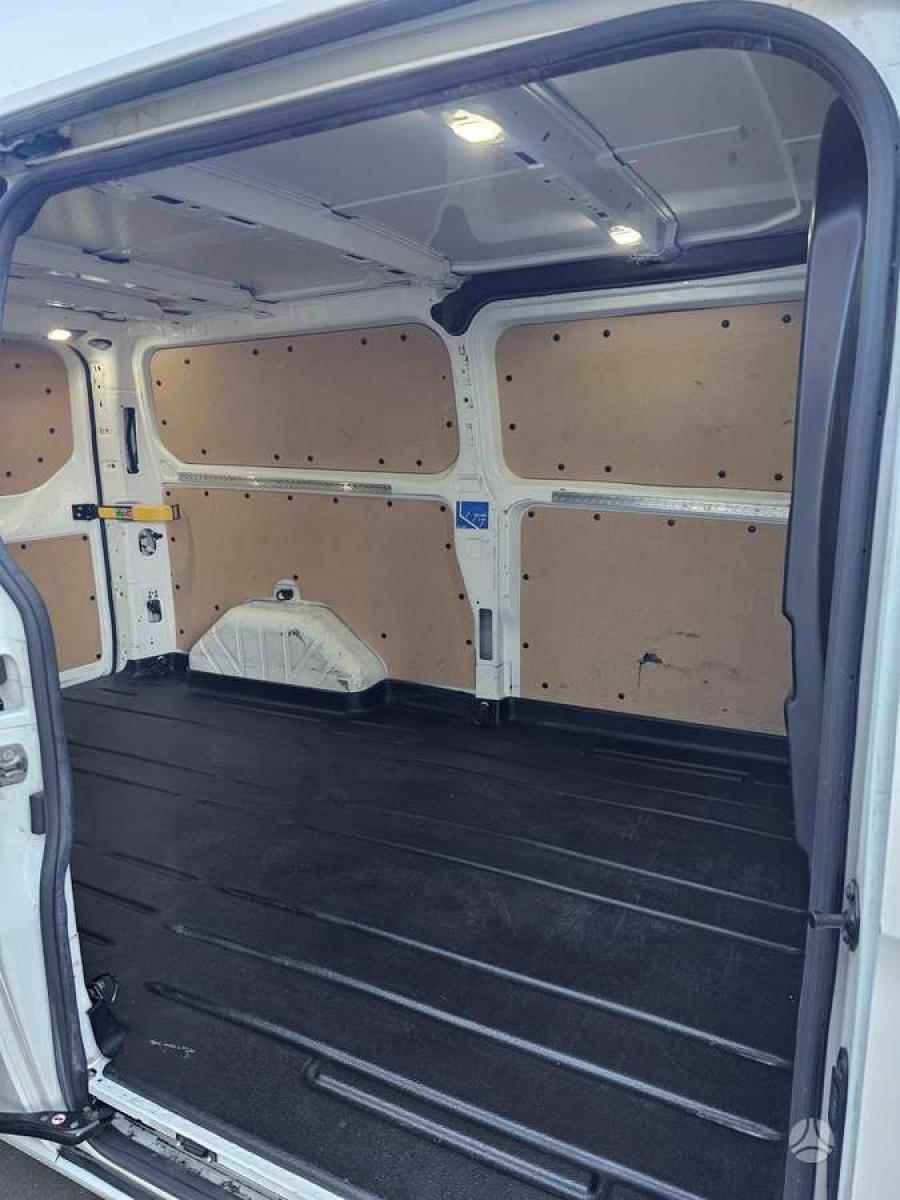 White Ford Transit Custom 2022 in Marijampole, with an engine capacity of 2.00 L and mileage of 205 thousand km for 10300 €, photo 16 on AUTOMOTO.COM.LV